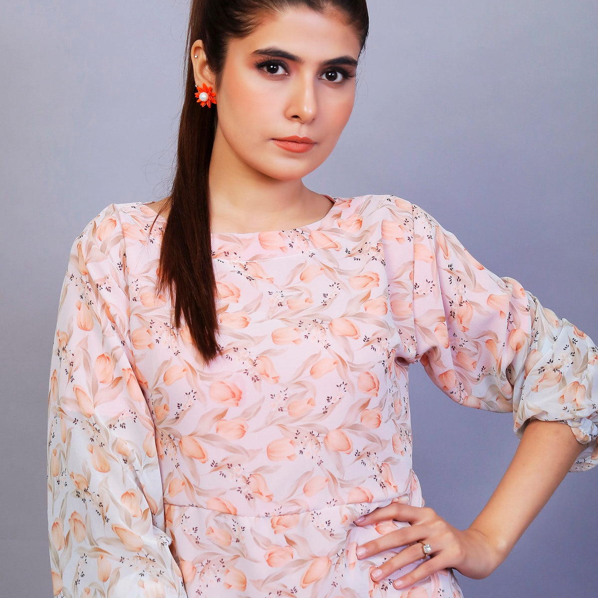 Elegance 06 – Hareem Fatima Online