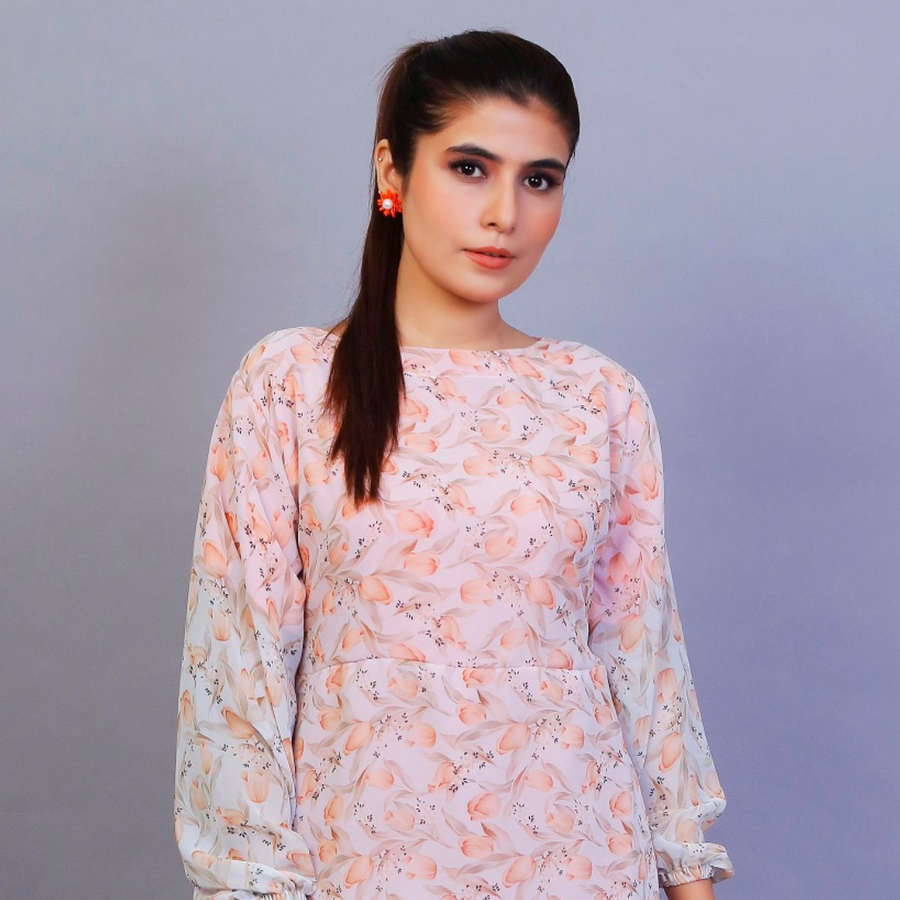 Hareem Fatima Online